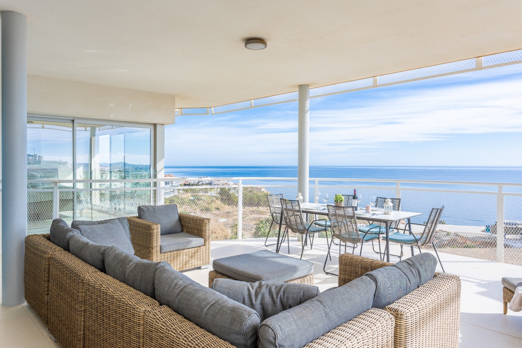 Luxury 3 bedrooms apartment with panoramic views - Pilar Homes