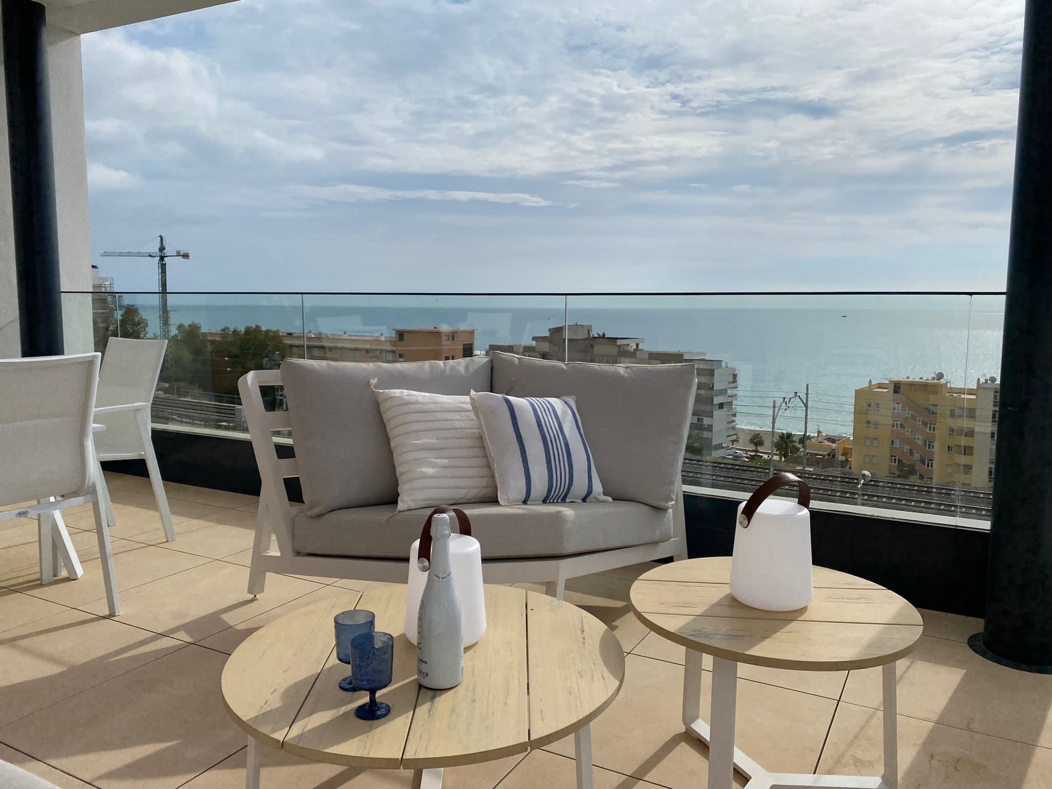 Holidays in Middel View penthouse - Pilar Homes