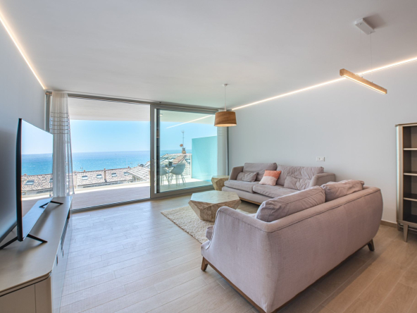 Pilar Homes - Specialized on Coastline Luxury Properties