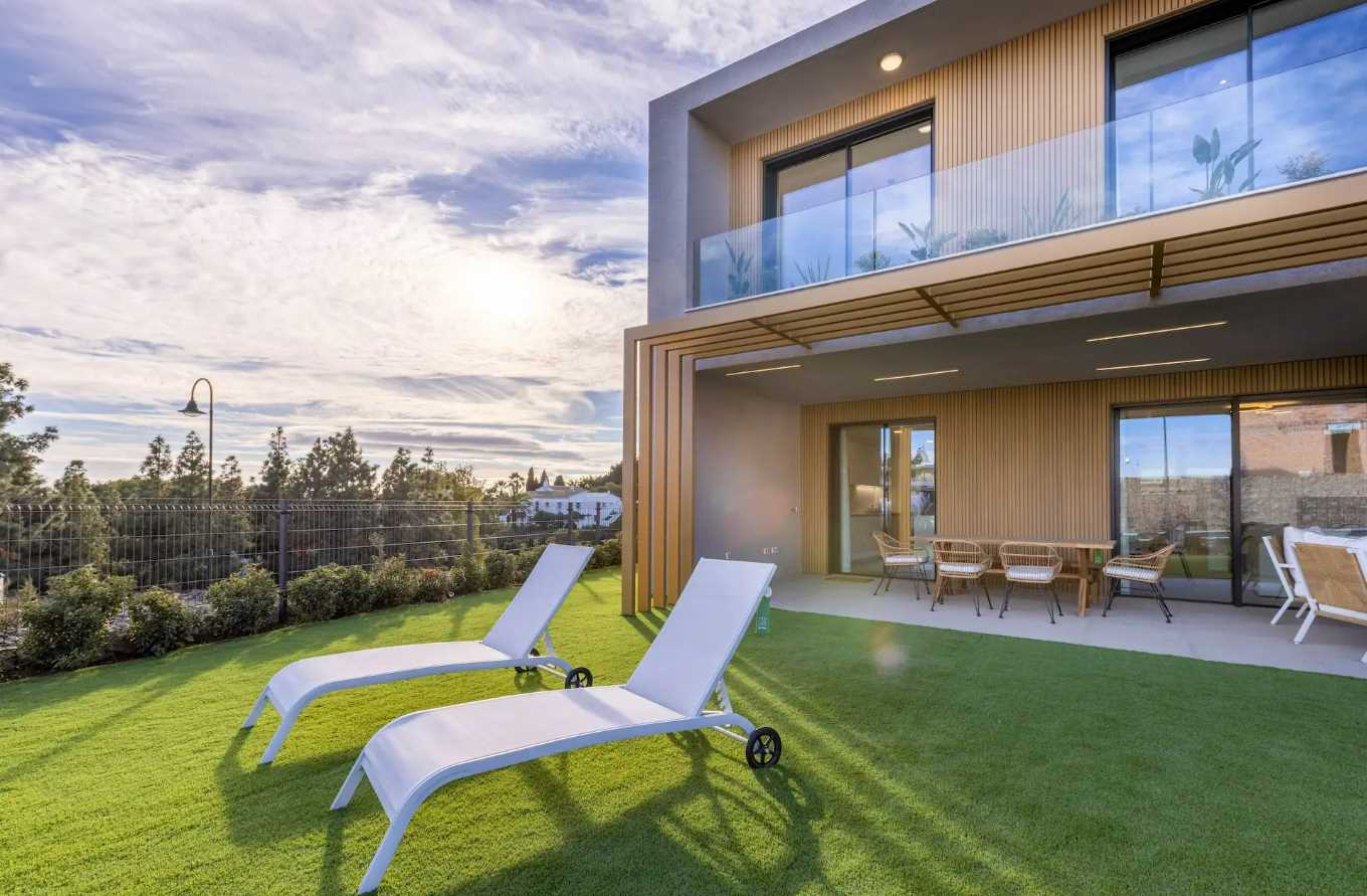 Townhouses in a green oasis - Pilar Homes